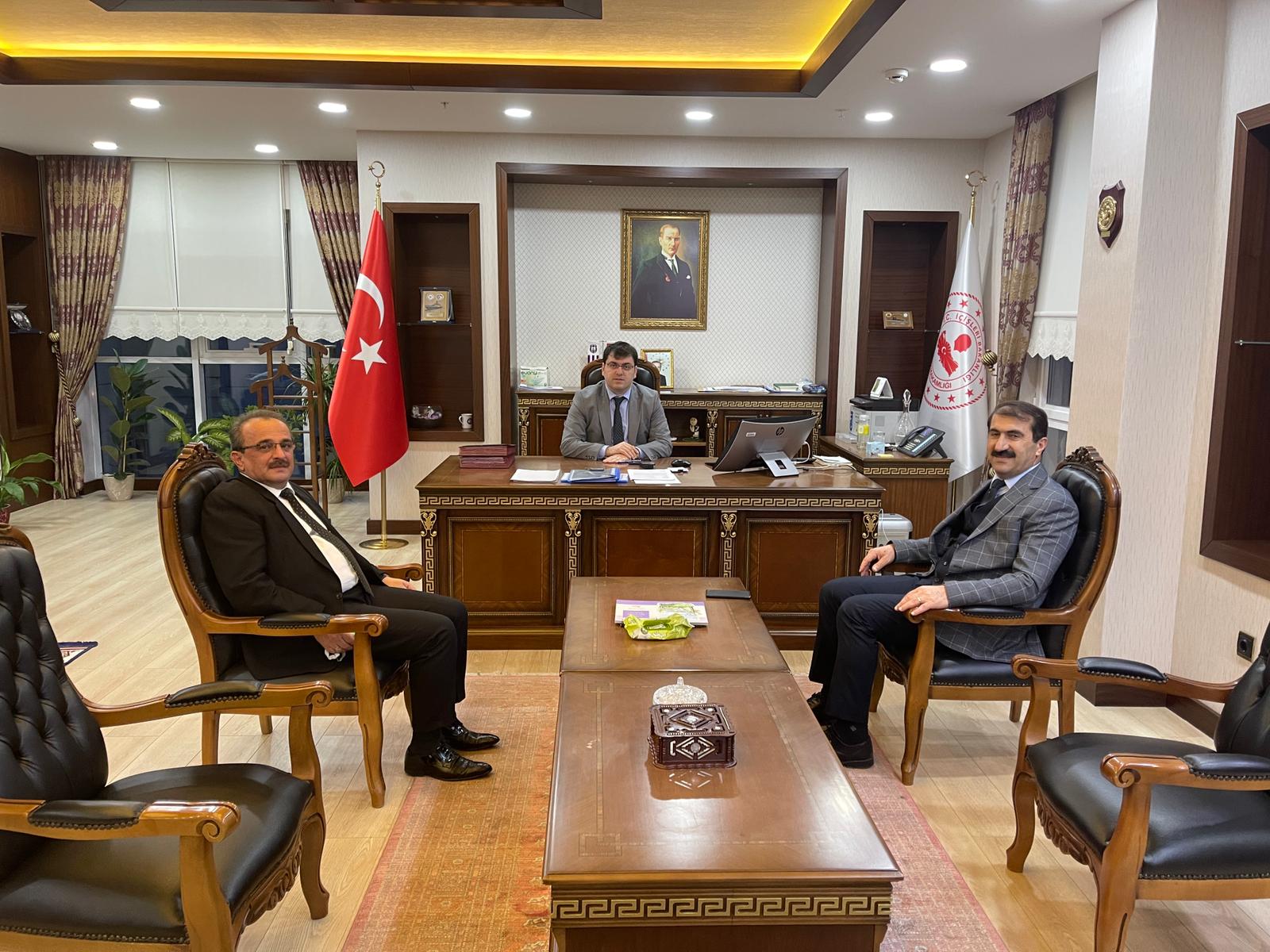 İl Milli Eğitim Müdürü Fahri Acar ve İlçemiz Milli Eğitim Müdürü Sezai ... İl Milli Eğitim Müdürü Fahri Acar ve İlçemiz Milli Eğitim Müdürü Sezai ...